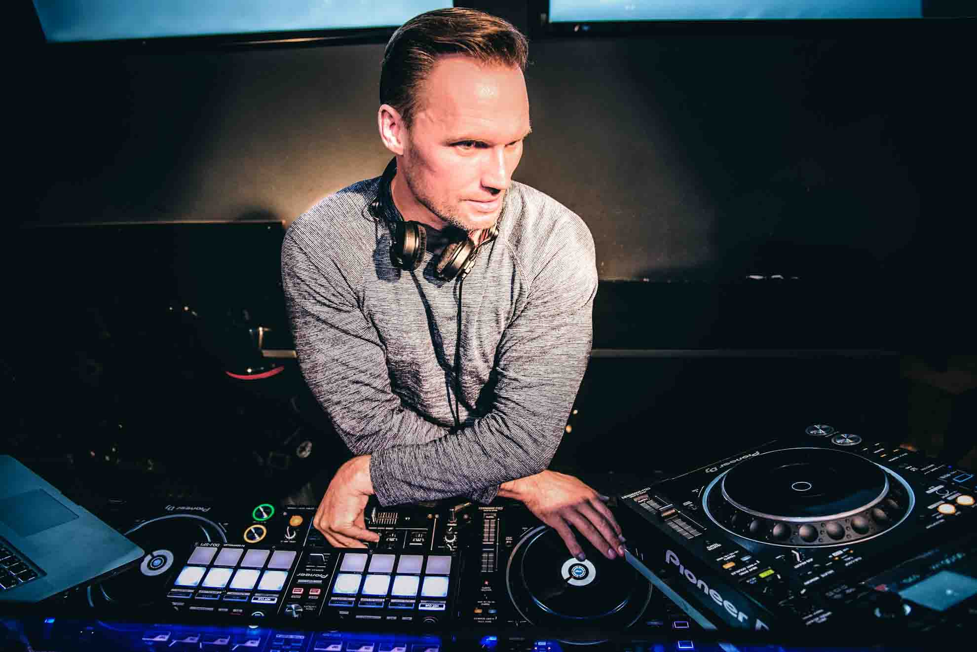 DJ Oliver Knist – Hochzeits- & Event-DJ in Hamburg | Exklusiv für ...